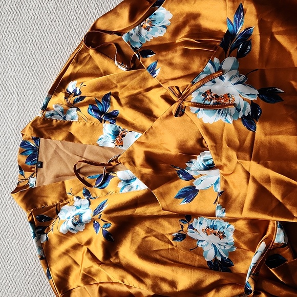 unknown | Intimates & Sleepwear | Orange Floral Satin Chemise And Robe ...